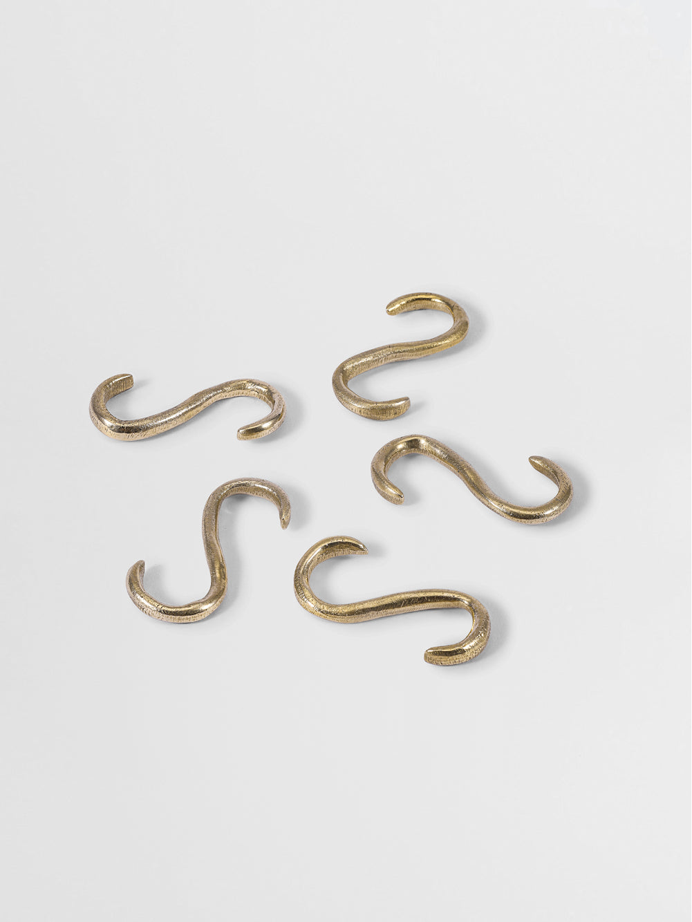 Mi & Gei’s sleek and contemporary Kitchen Rail with Hooks