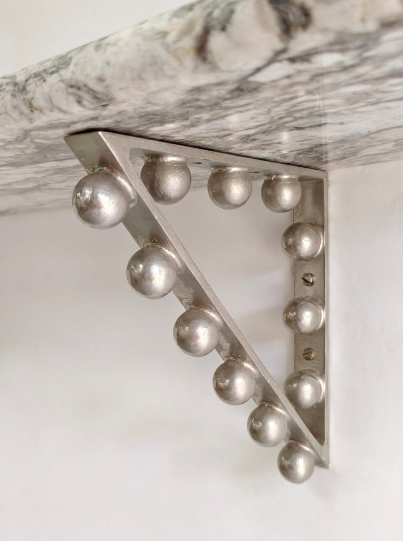 Mi&Gei Sculptural Shelf Brackets | Timeless Architectural Elegance