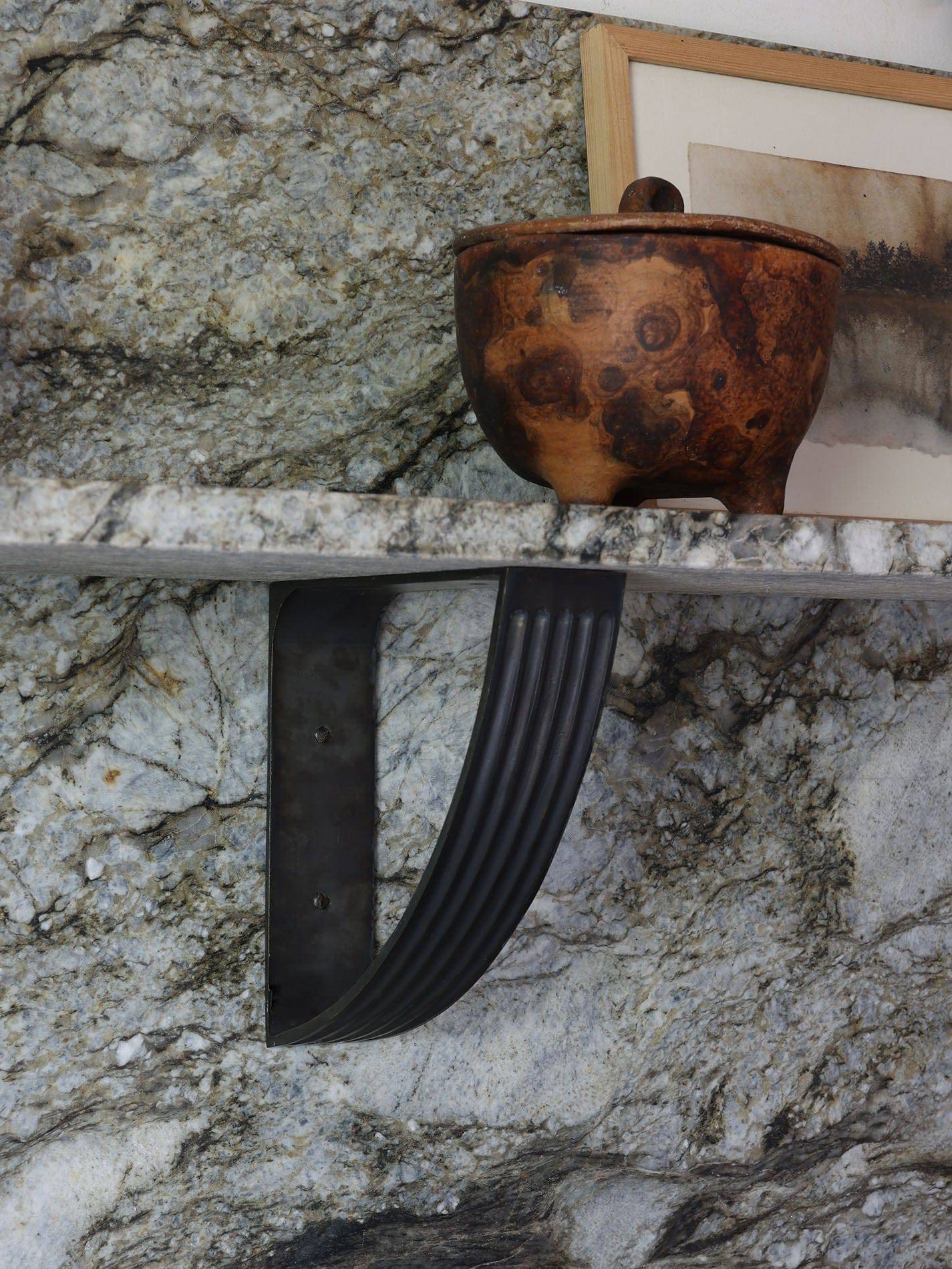 Mi&Gei Shelf Bracket: Support Your Shelves with Style